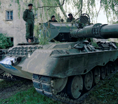 Canadian Leopard 1's - No Dice No Glory